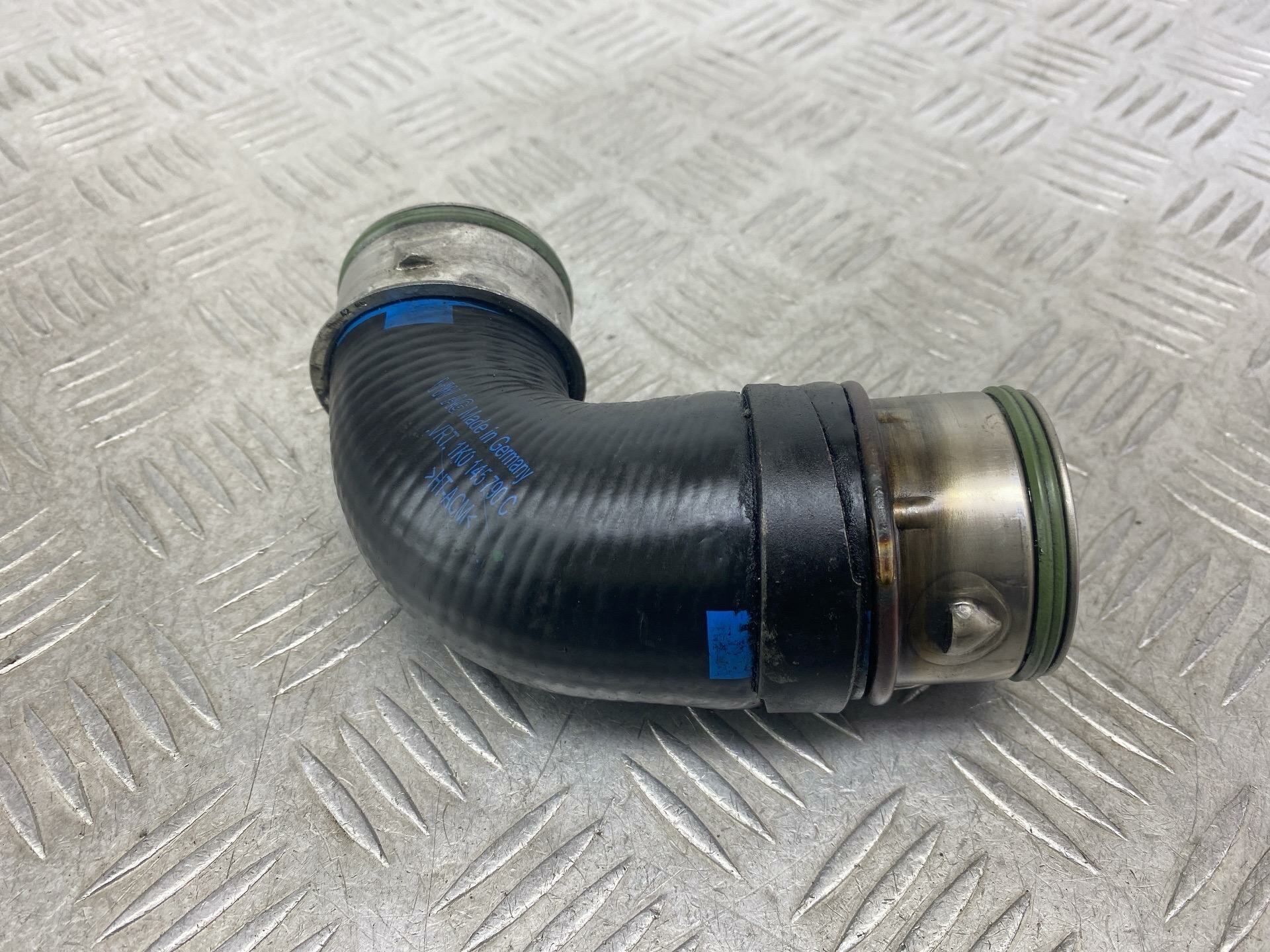 Патрубок интеркулера Volkswagen Passat B6 (2005 - 2010) 1K0145790C