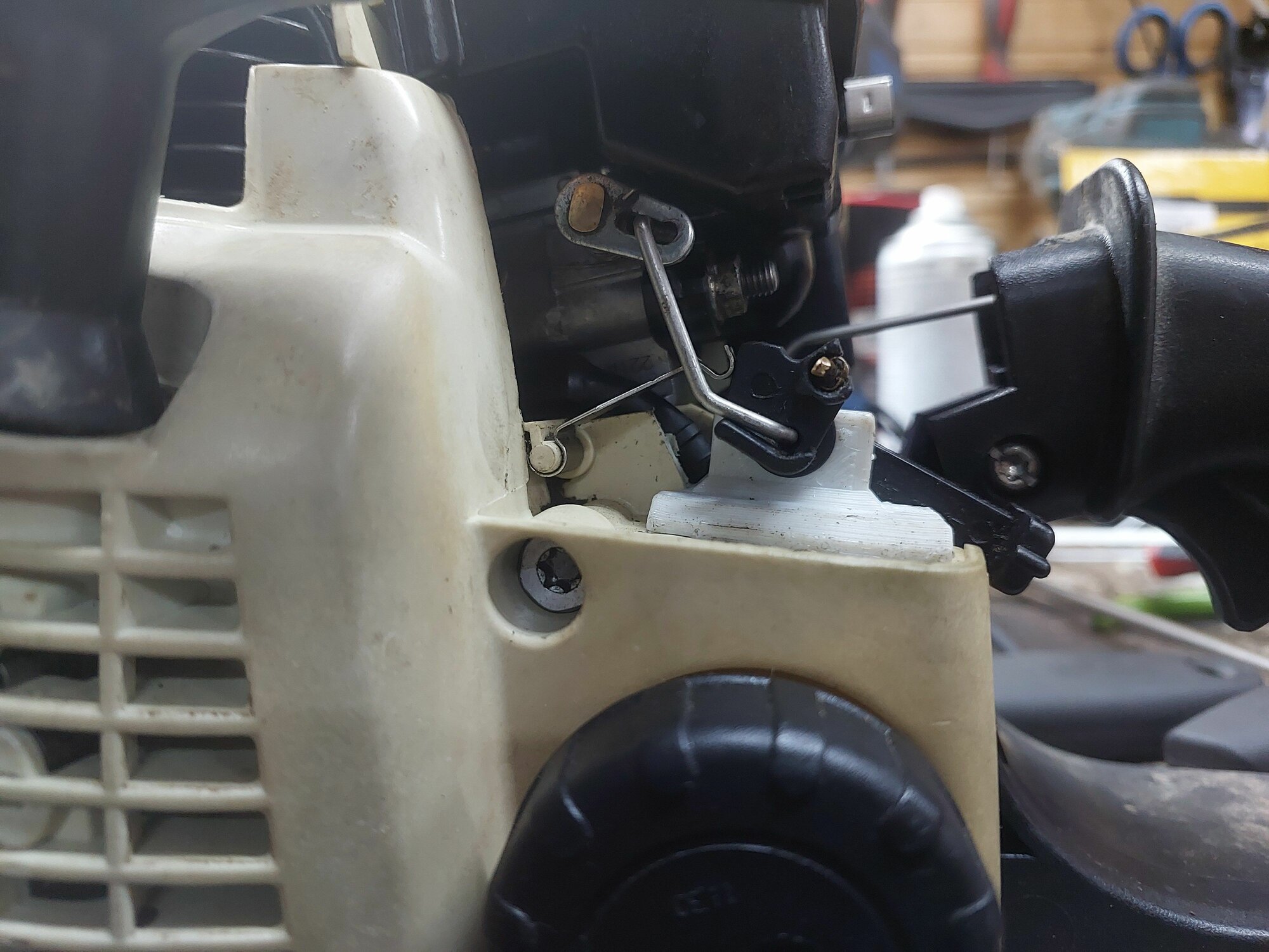 Протез фиксации рычага Stihl MS 180 / 170 (белый)