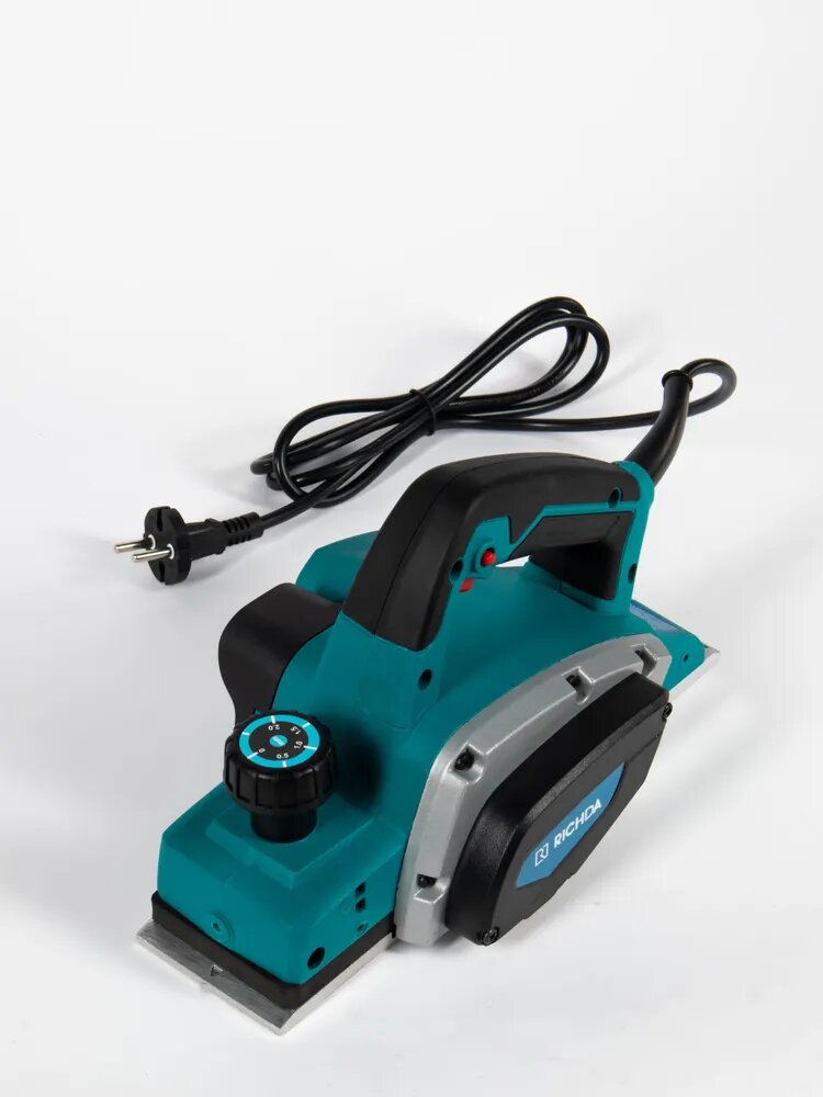 Рубанок электрический по дереву 800вт 82ммх2мм