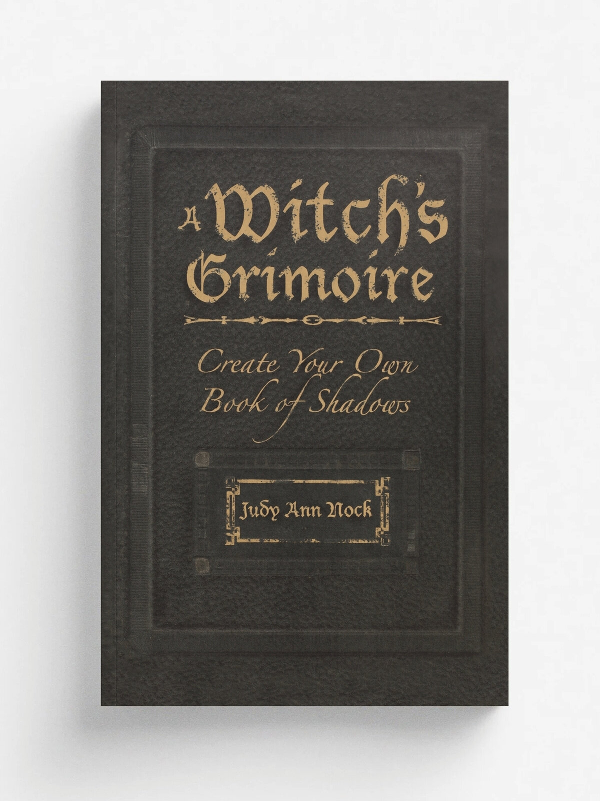 A Witch's Grimoire. Гримуар ведьмы: на англ. яз.