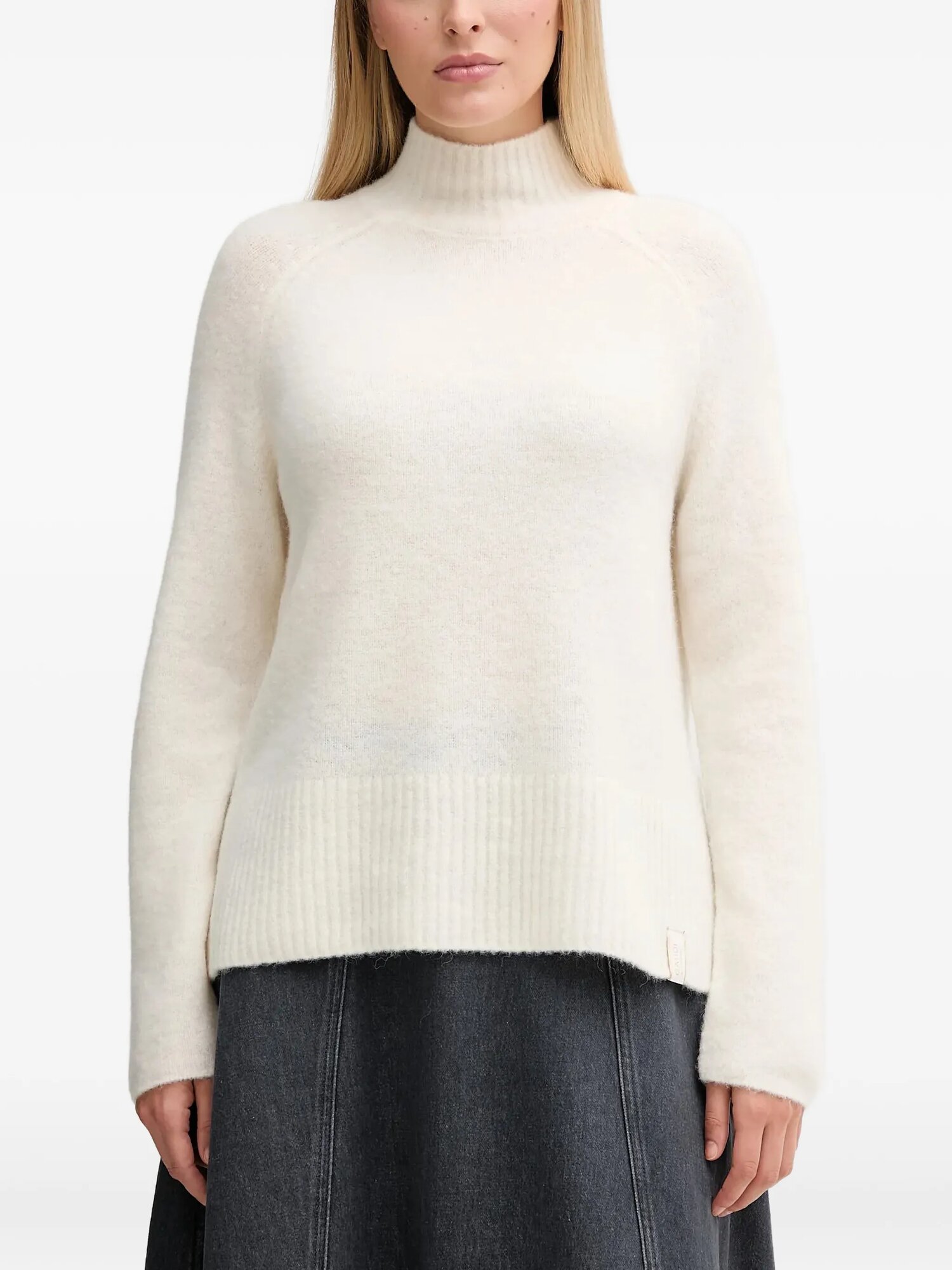 Свитер High-neck sweater