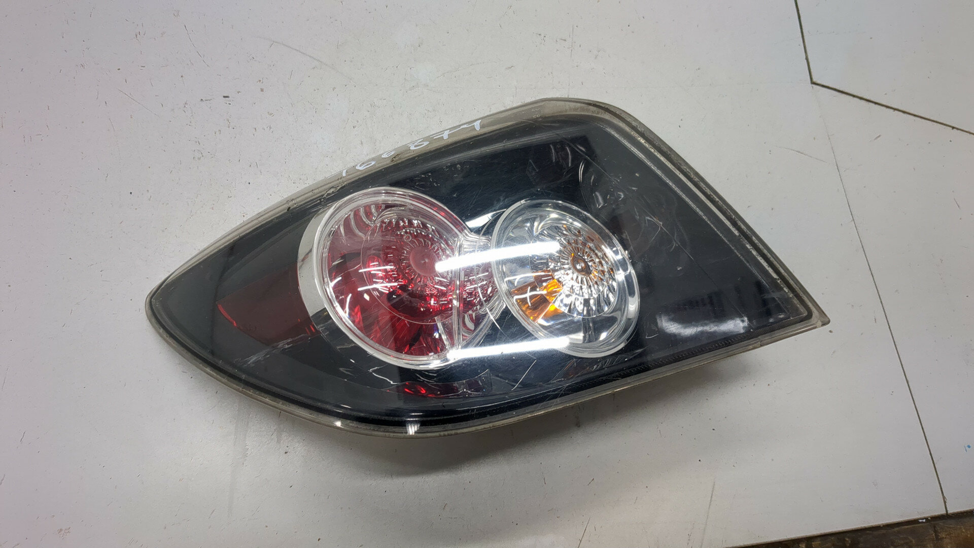 Фонарь (задний) левый Mazda 3 (BK) Б/У