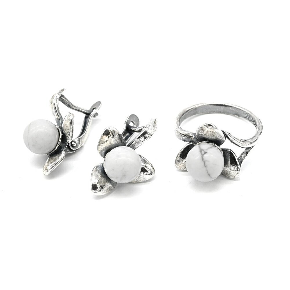 Комплект бижутерии: серьги, кольцо, кахолонг