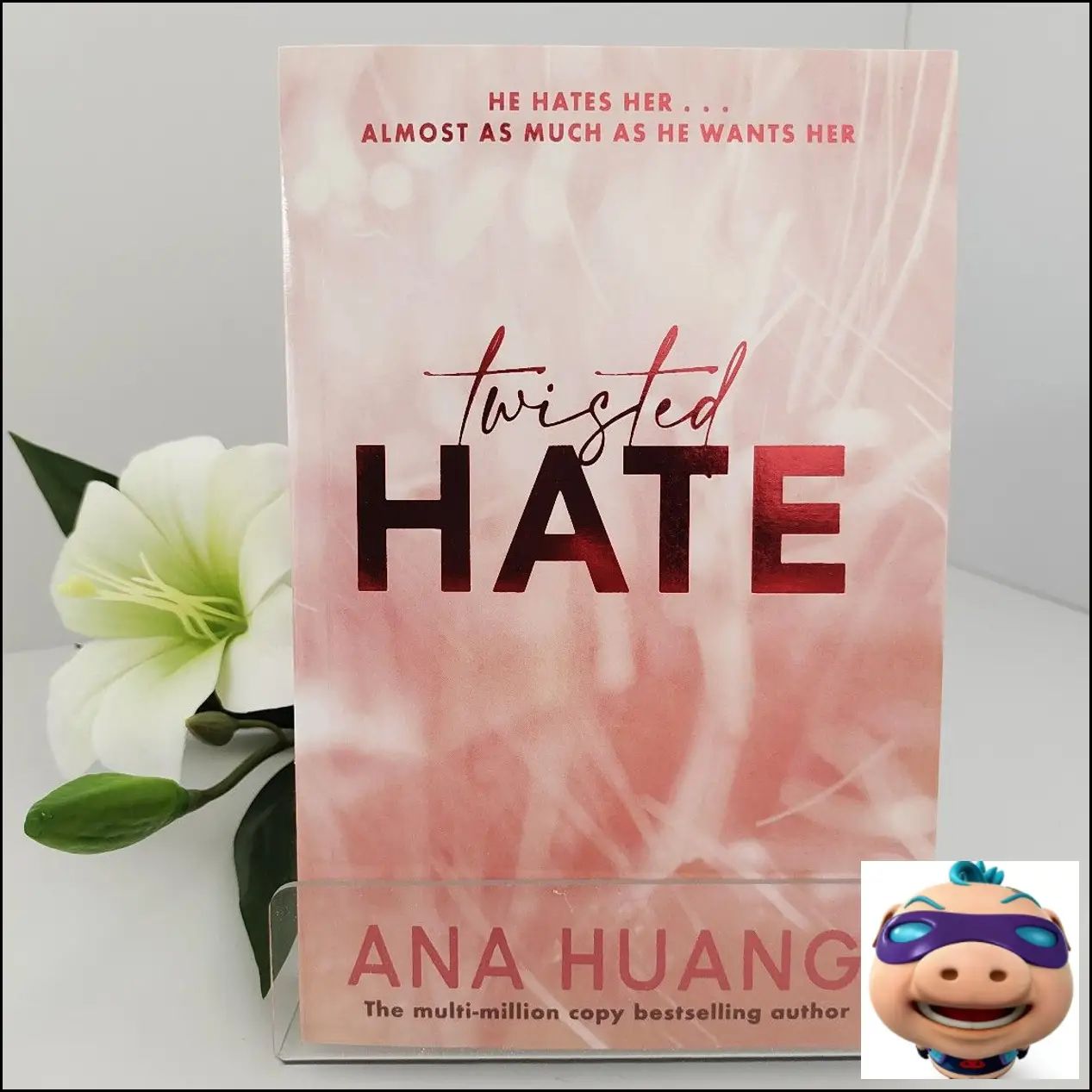 Книга Ana Huang «Twisted Hate» — романтическая трилогия, часть 3, враги влюбляются, страсть и юмор, формат 145x200, мягк — фото 1
