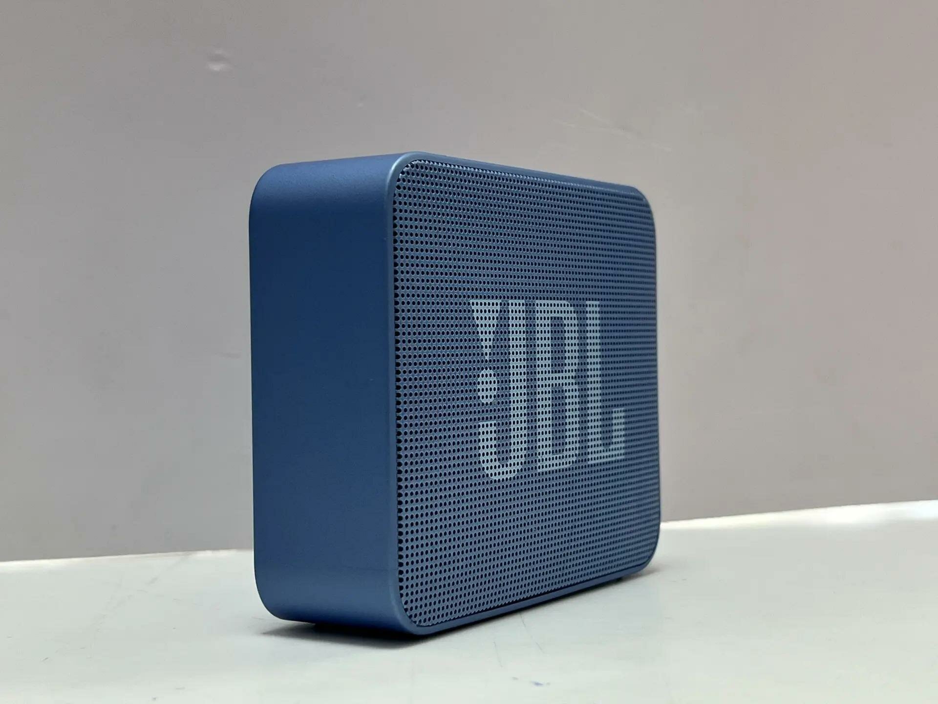 Беспроводная колонка - JBL Go Essential (Голубого цвета) — фото 1