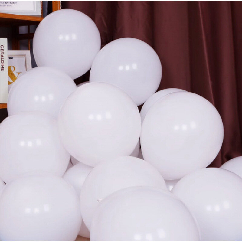 Оформление сцены с воздушными шарами для выпускного, открытия, свадьбы, дня рождения. Арка из латексных утолщенных красных шаров.