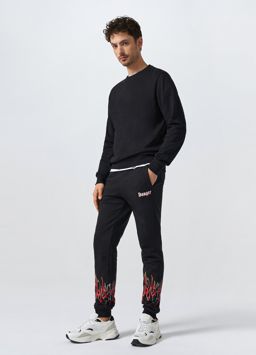 Брюки спортивные