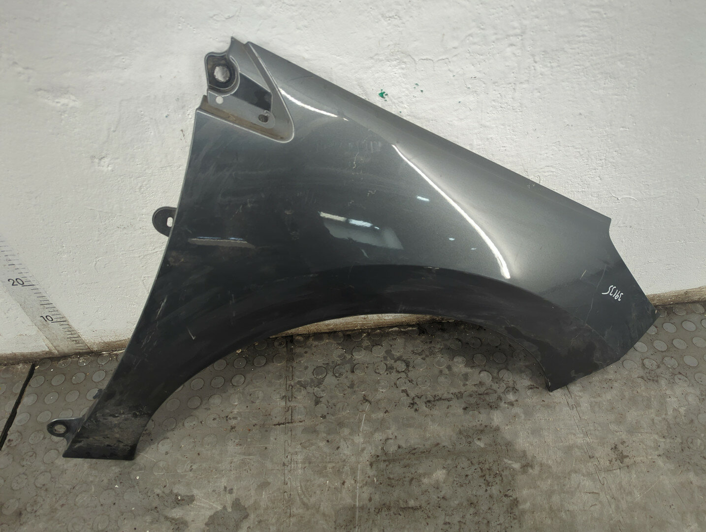 Крыло правое переднее Peugeot 308 Б/У