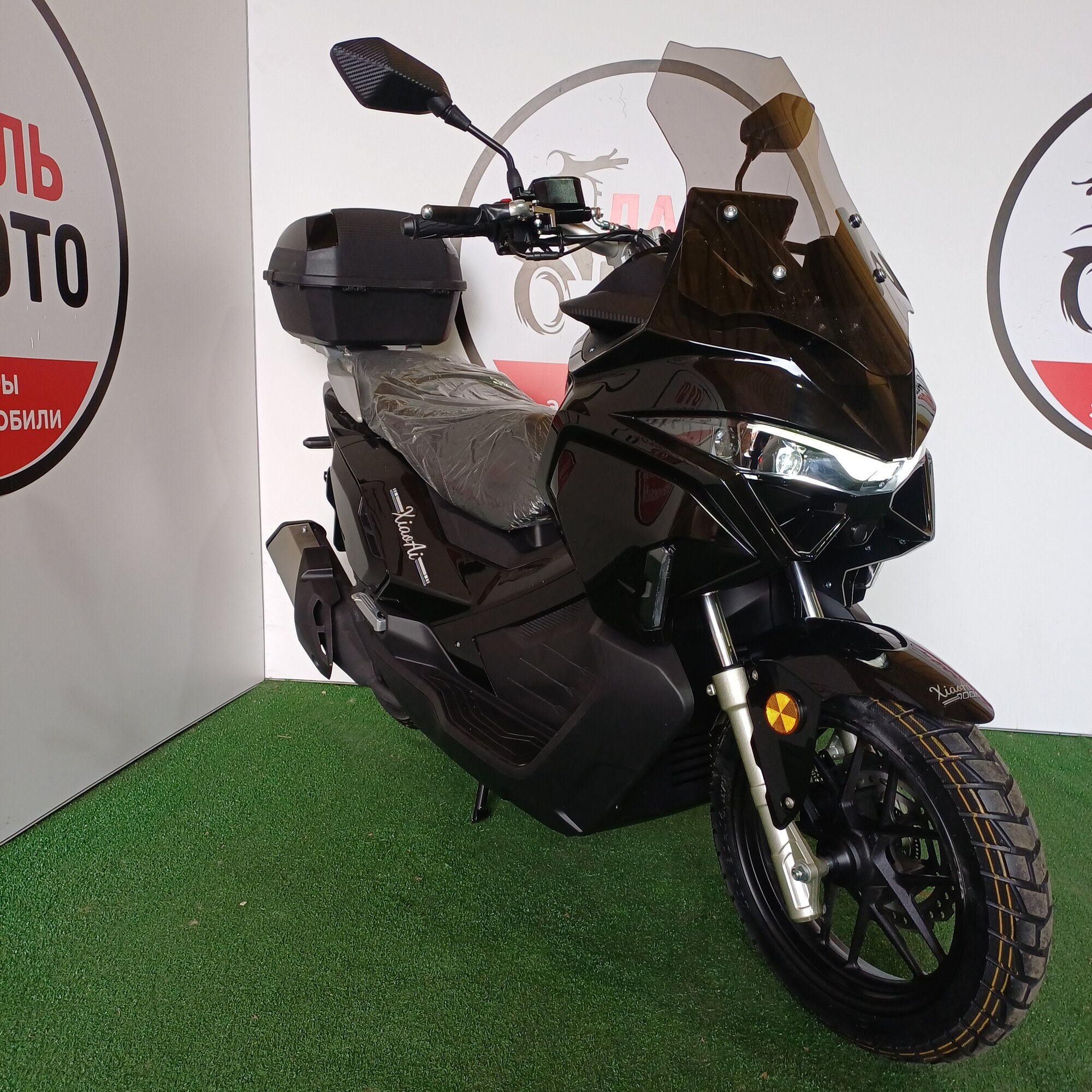 Скутер OSAKA, инжектор, 180(49) куб. см, не требует регистрацию