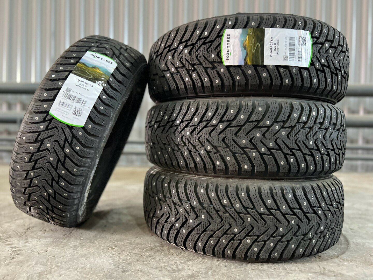 Автошины Ikon Tyres Character Ice 8 175/65 R15 88T