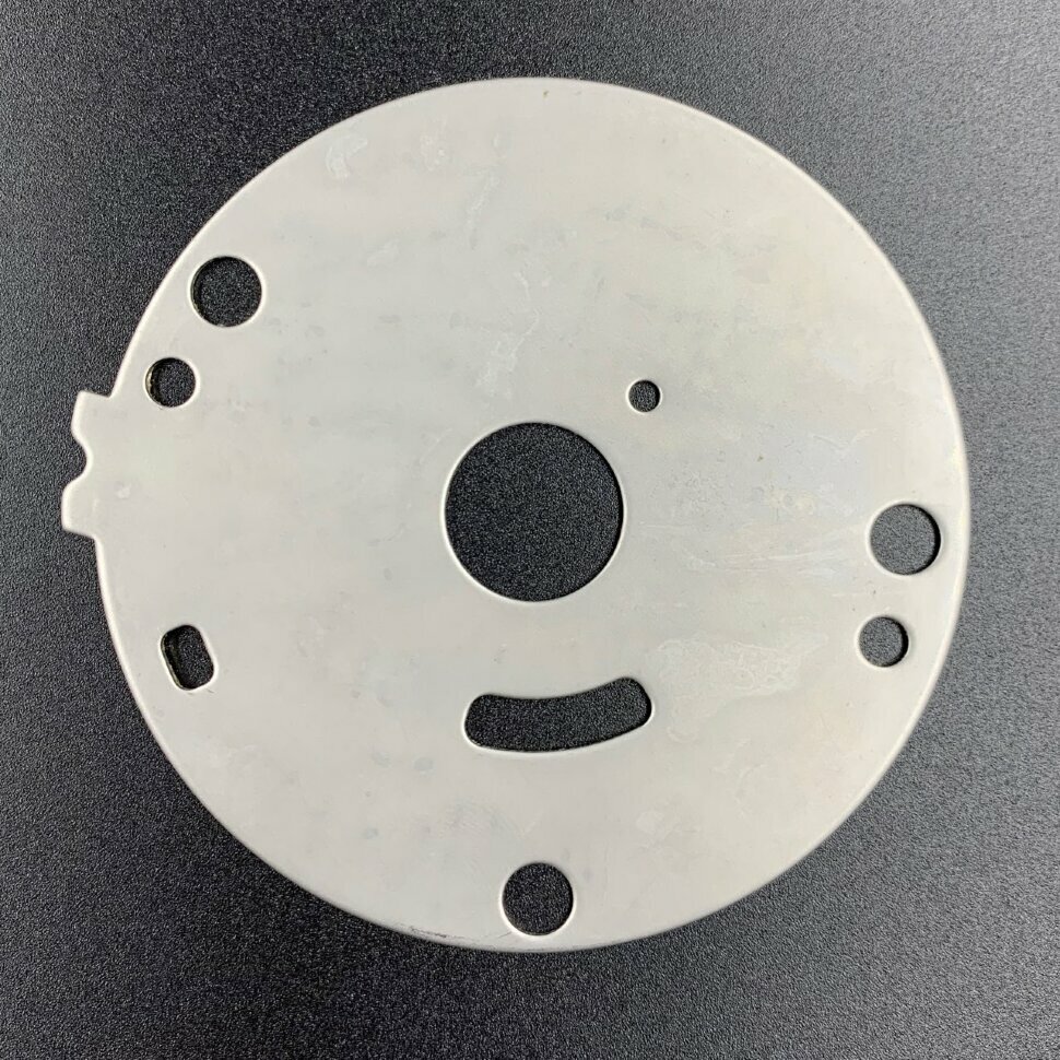 Пластина помпы охлаждения Yamaha 20-30 Old (Osaka), OEM: 689-44323-00; 6894432300