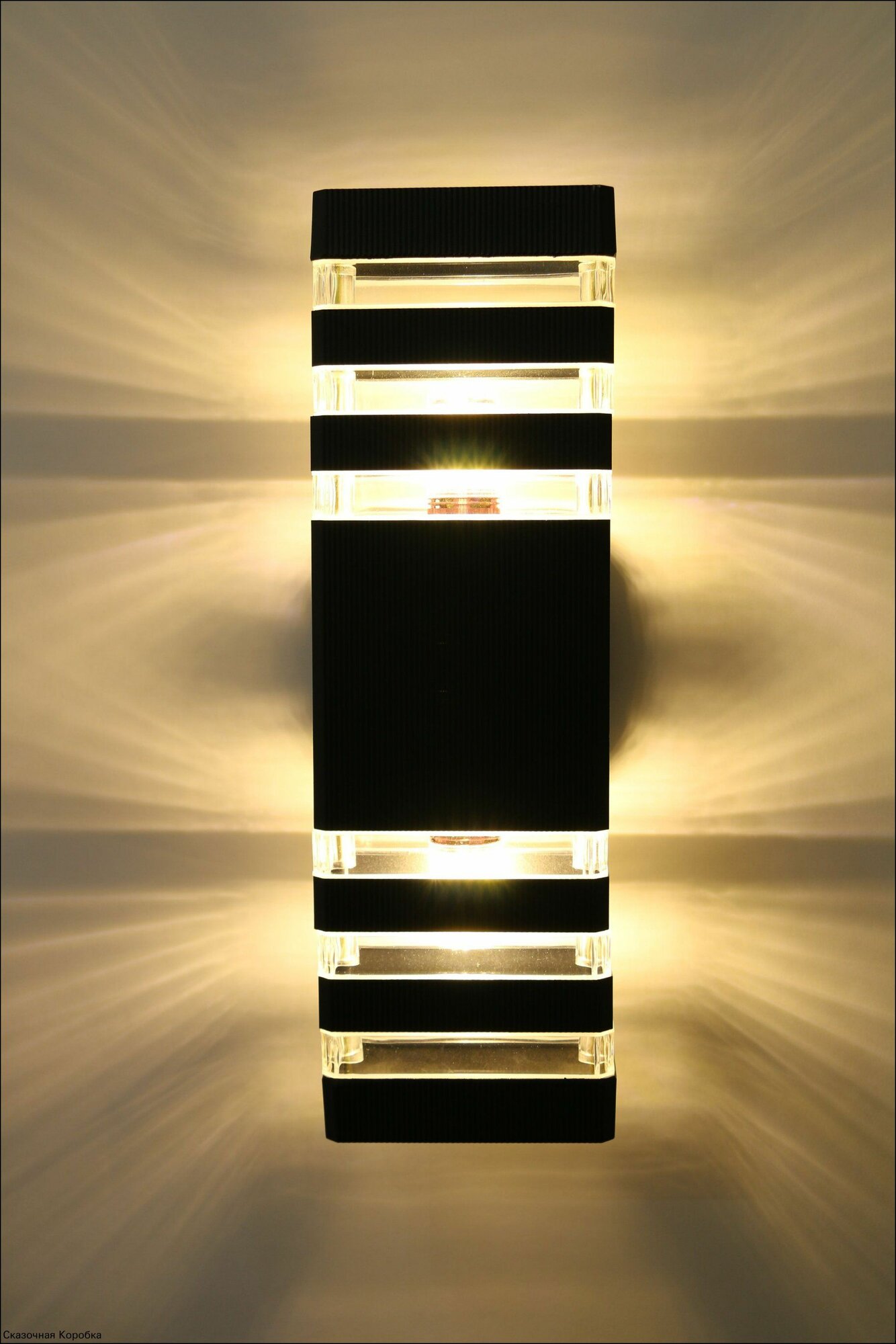 Уличный светильник E27 алюминиевый IP65 настенный