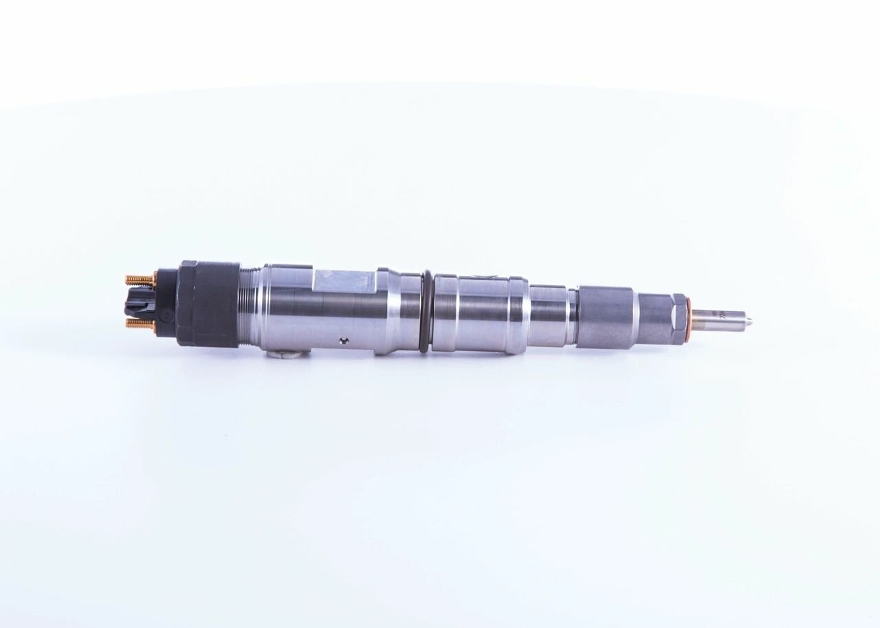 Форсунка топливная, для Массей Фергюсон MF 6600, 7600, 8600 арт 0445120235 BOSCH