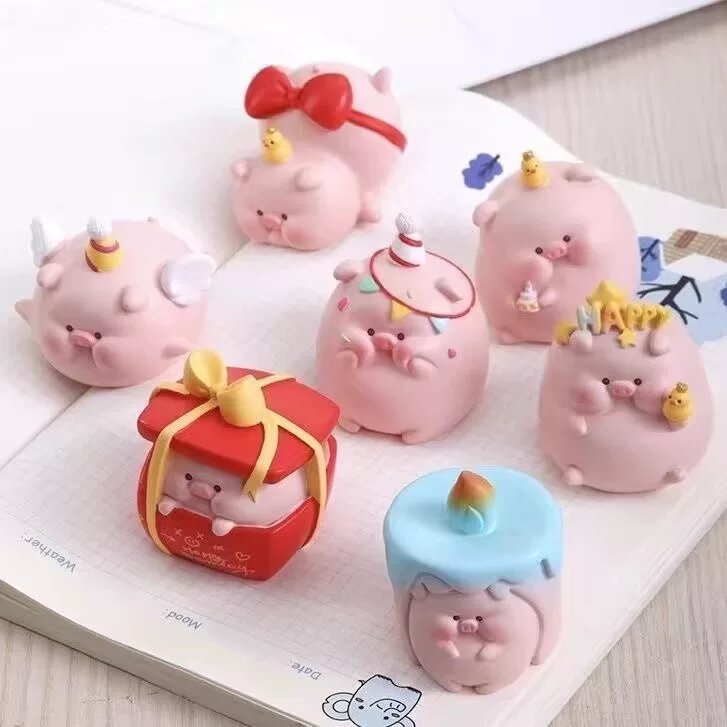 Набор из 6 случайных фигурок розовых свинок с красками