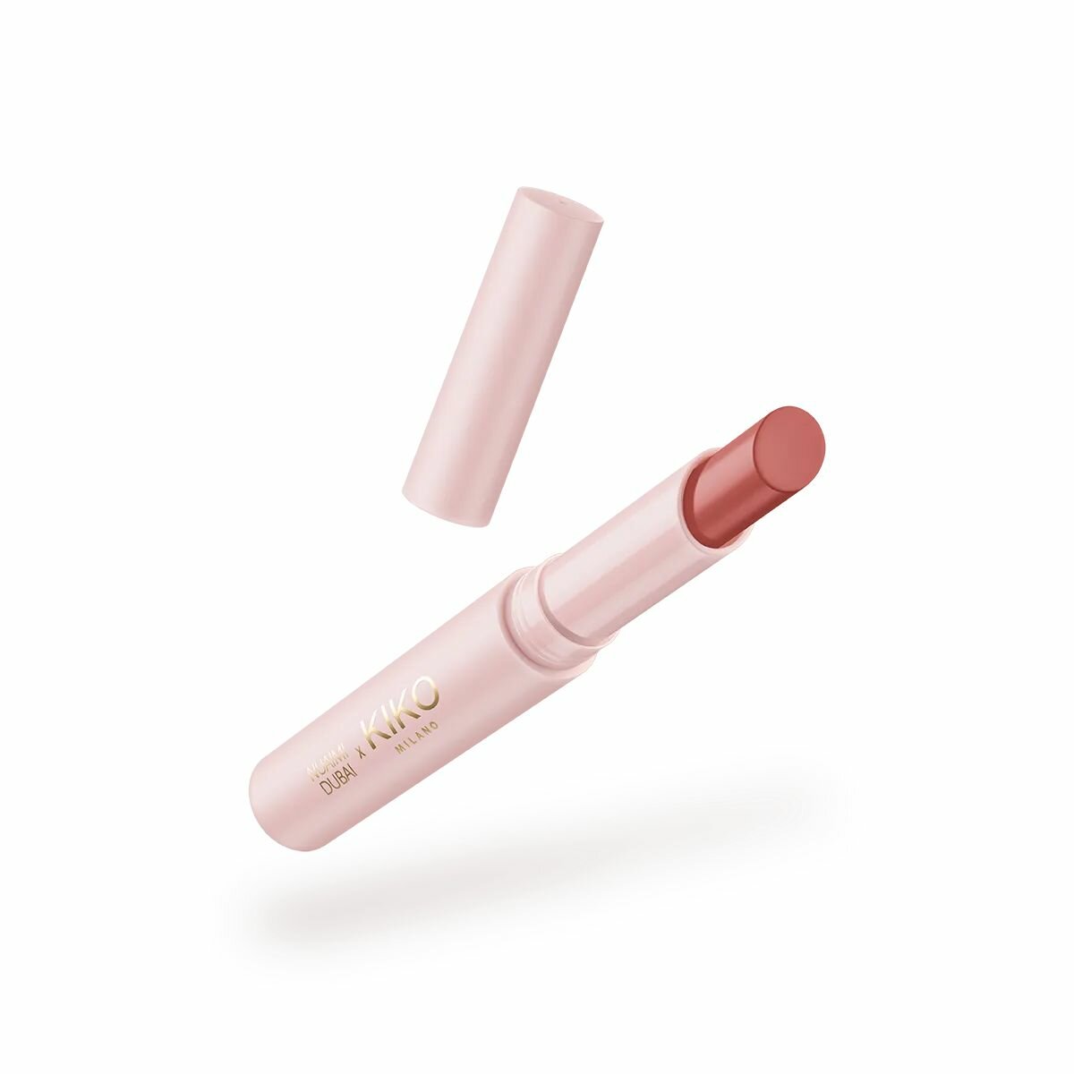KIKO MILANO Приятный блеск для губ в стике с мерцающим финишем threads of time glazed kiss stick gloss 1г оттенок 03 Tofee Touch