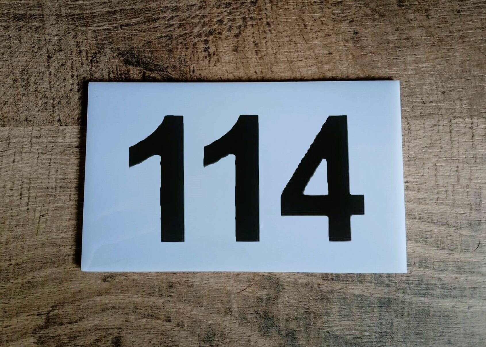 Цифры на дверь, табличка с номером 114
