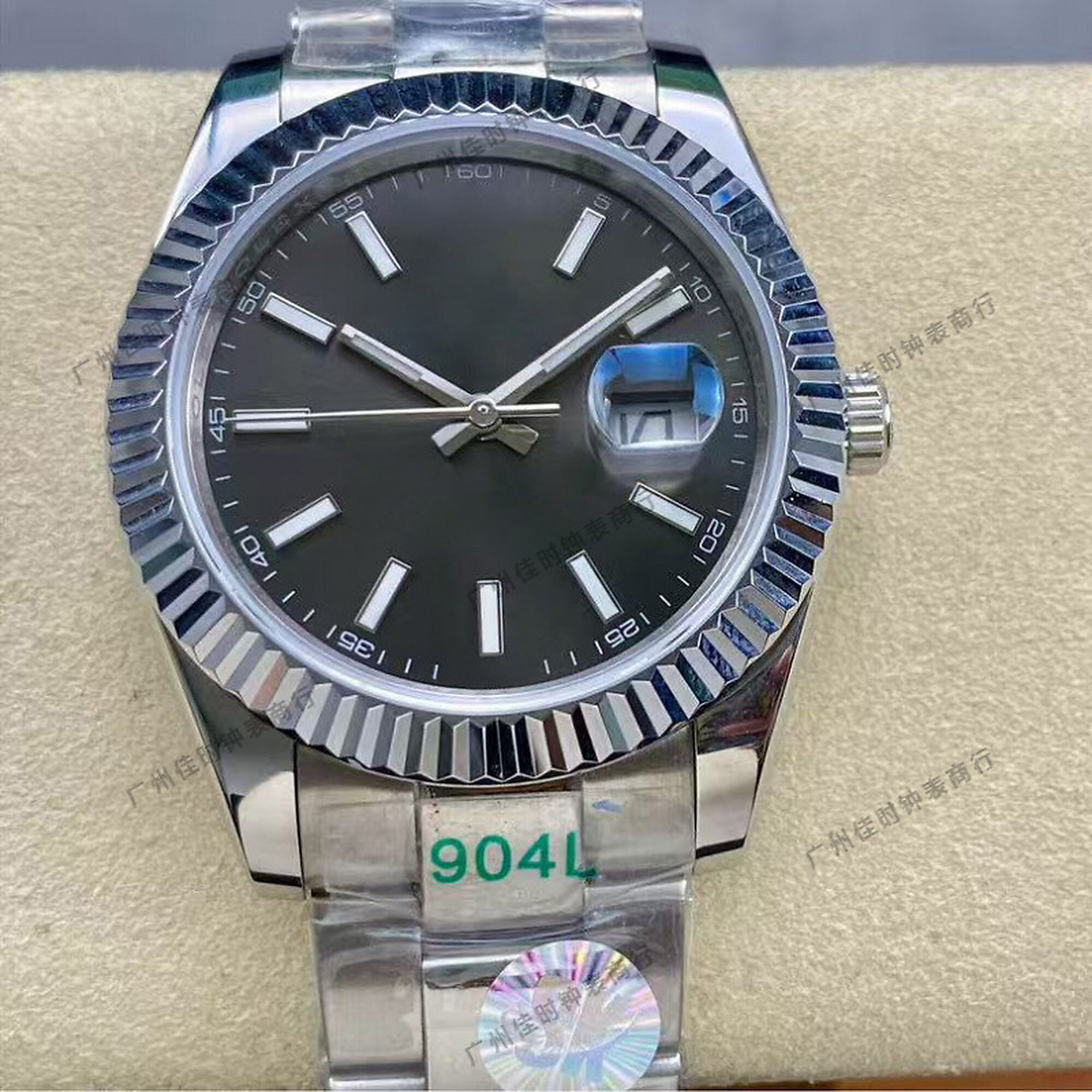 Наручные часы Classic