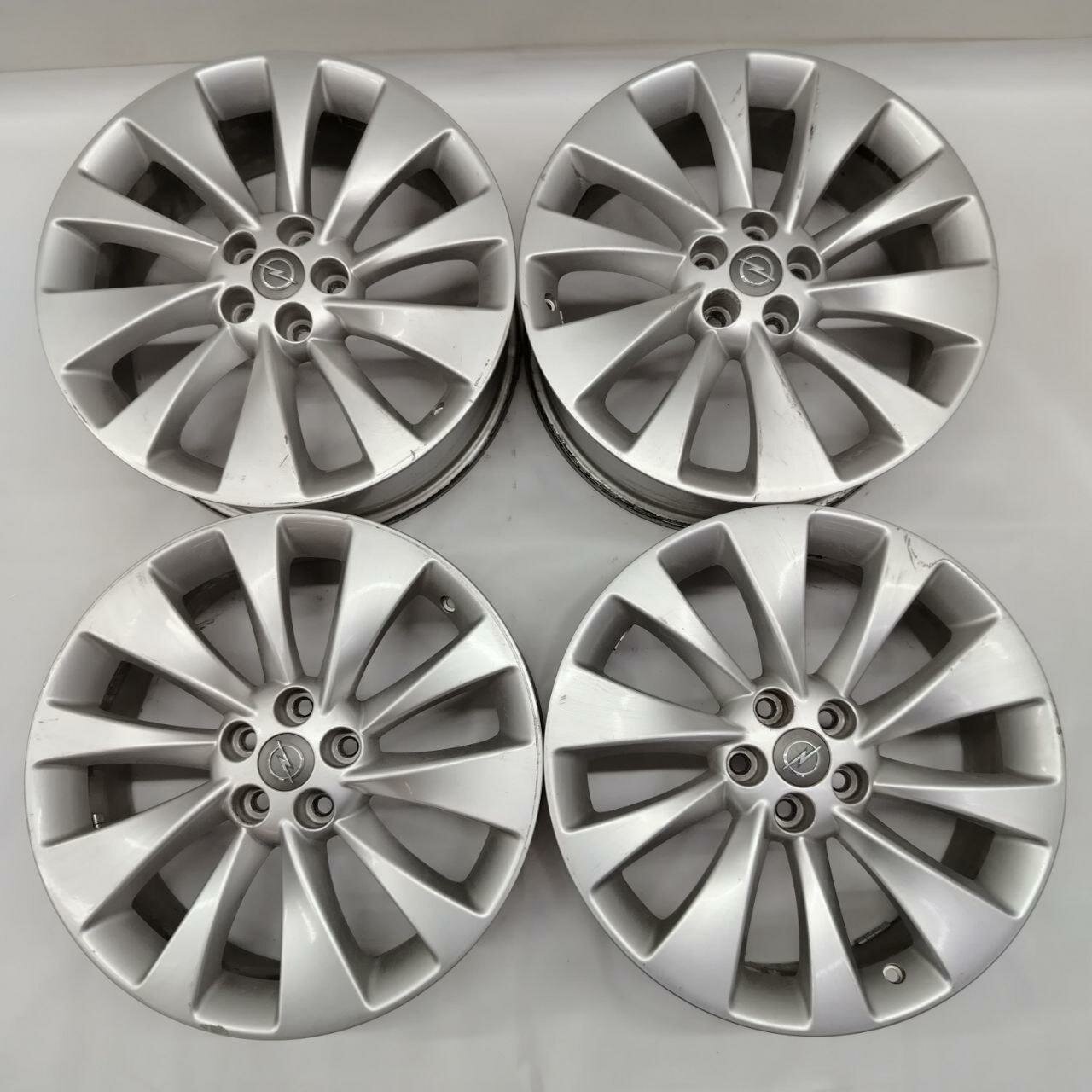 Комплект (4 шт) колесных дисков Opel 18x7 PCD 5x105 D56.6 ET38 (оригинал)