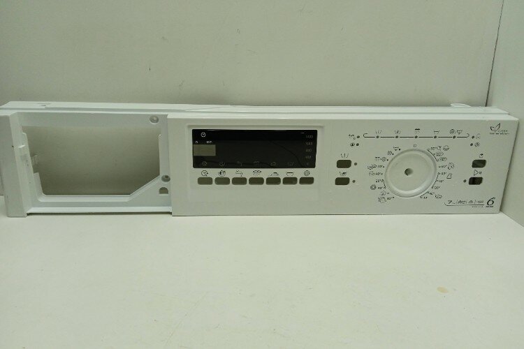 AWOC0714 кт138 Лицевая панель для стиральной машины Whirlpool AWOC0714 б/у