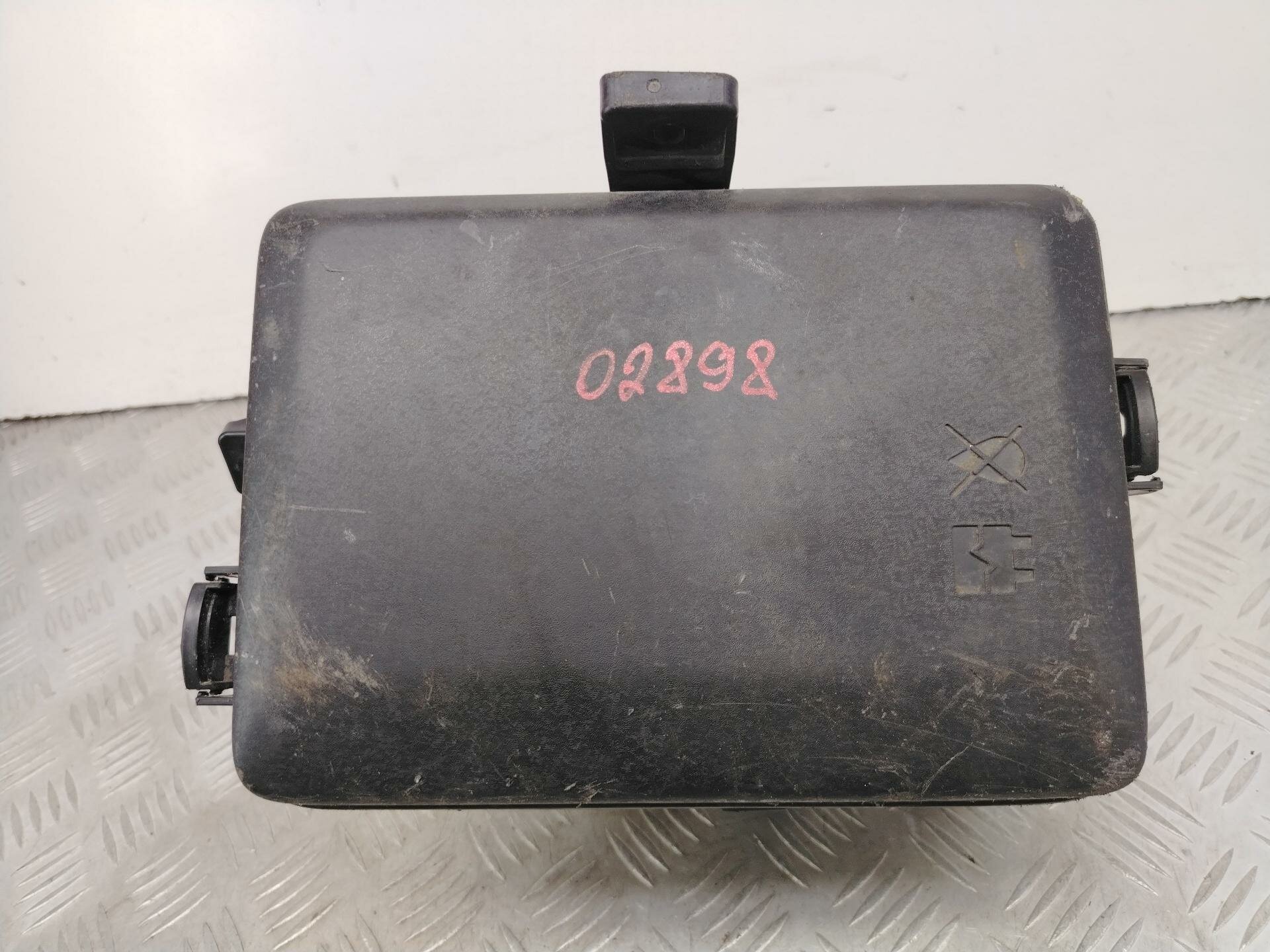 Блок предохранителей Hyundai H350 9183059950
