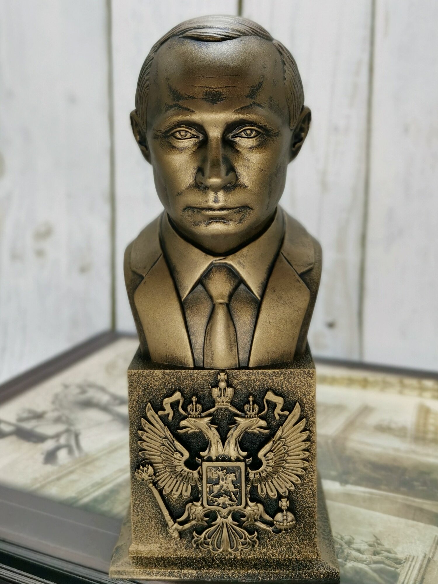 Бюст Путина с Гербом России / Фигурка Высотой 7 см