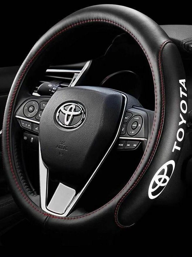 Оплетка на руль чехол из экокожи Toyota Форма круглая Размер M Диаметр 37-39 см