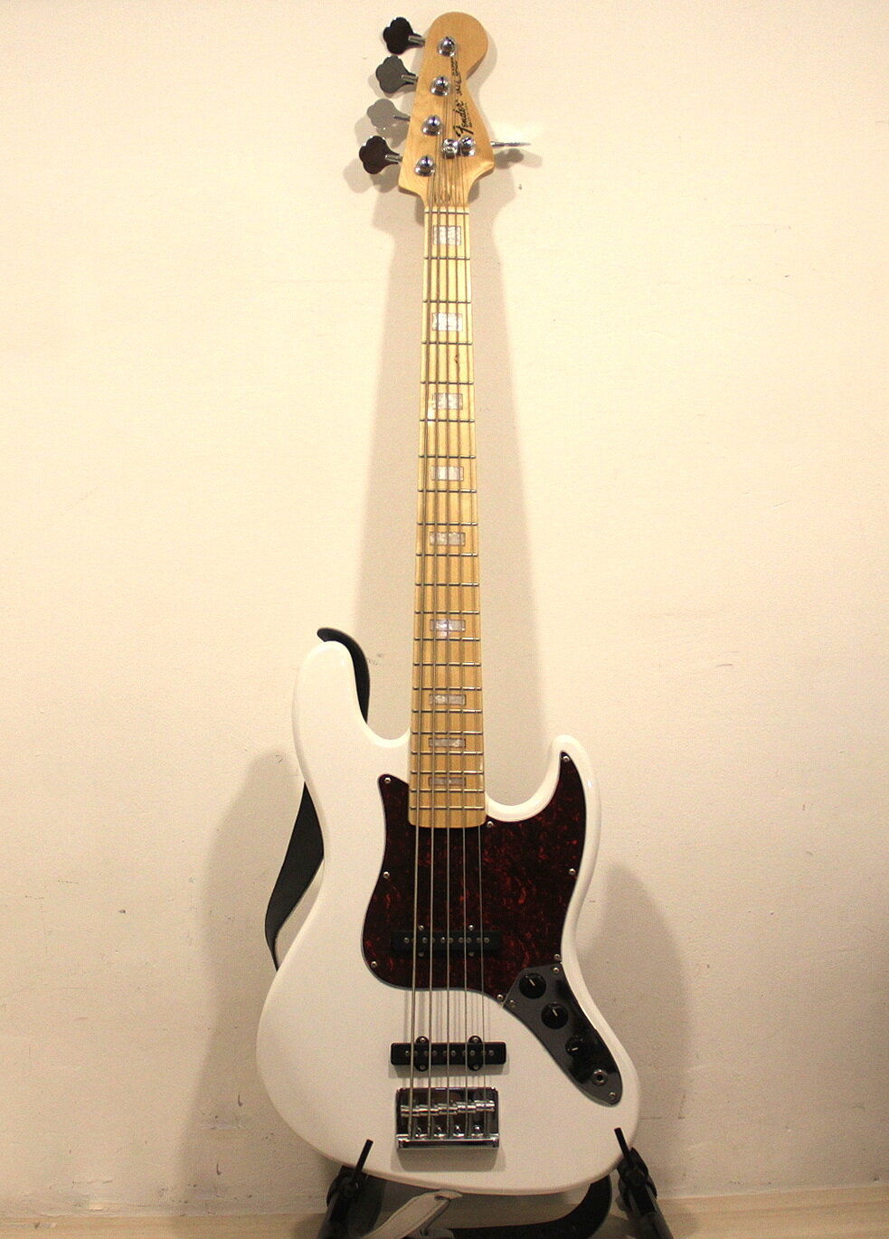 Бас-гитара Fender Jazz Bass 5 (реплика)