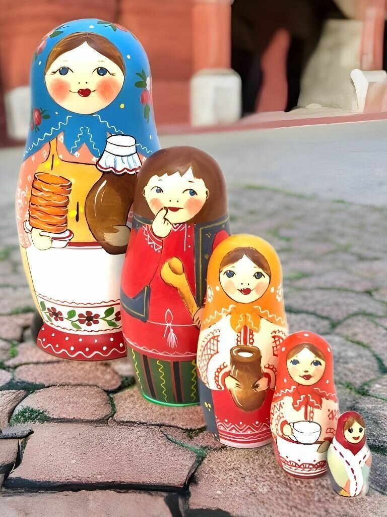 Матрешка "Традиционная с блинами"