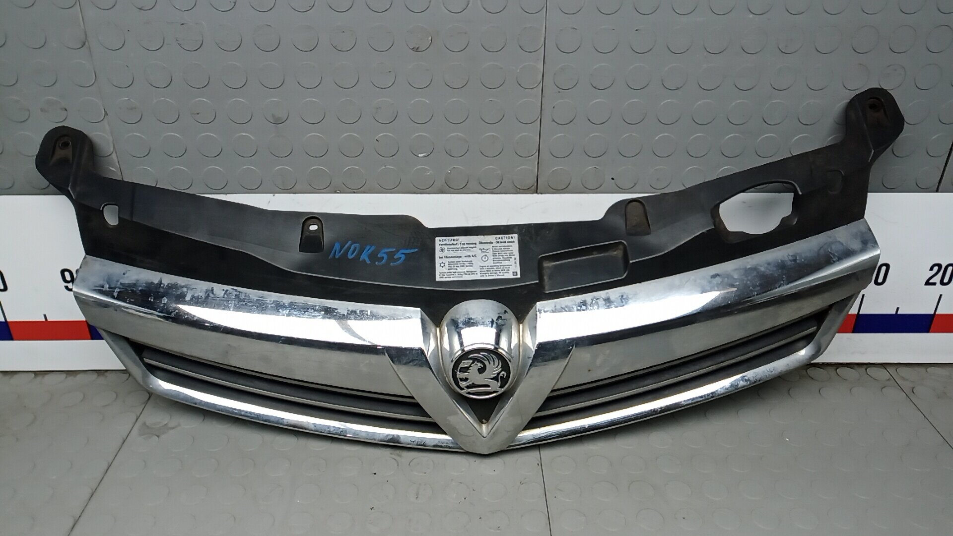 Решетка радиатора OPEL ASTRA H