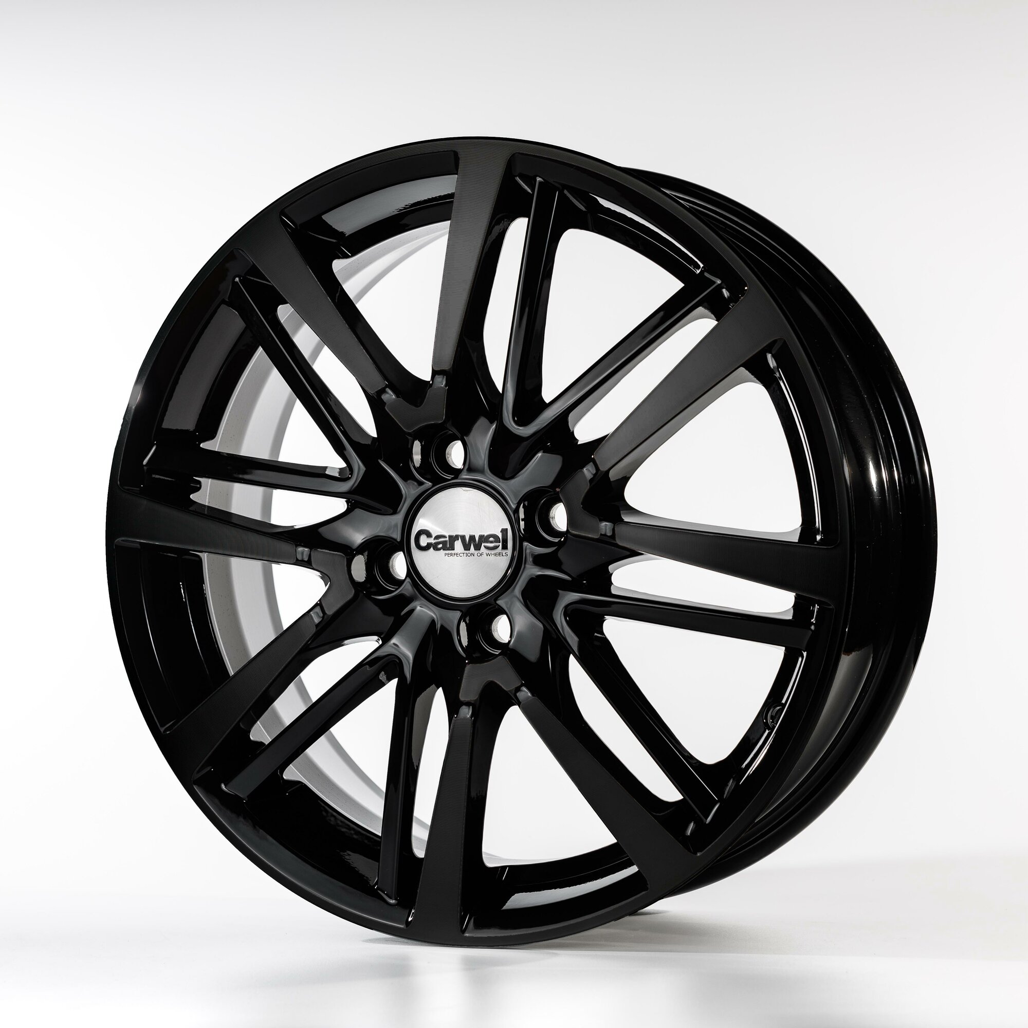 Диск автомобильный литой Carwel Бустах 215 16x6 4x100 et37 dia60.1 Чёрный глянцевый