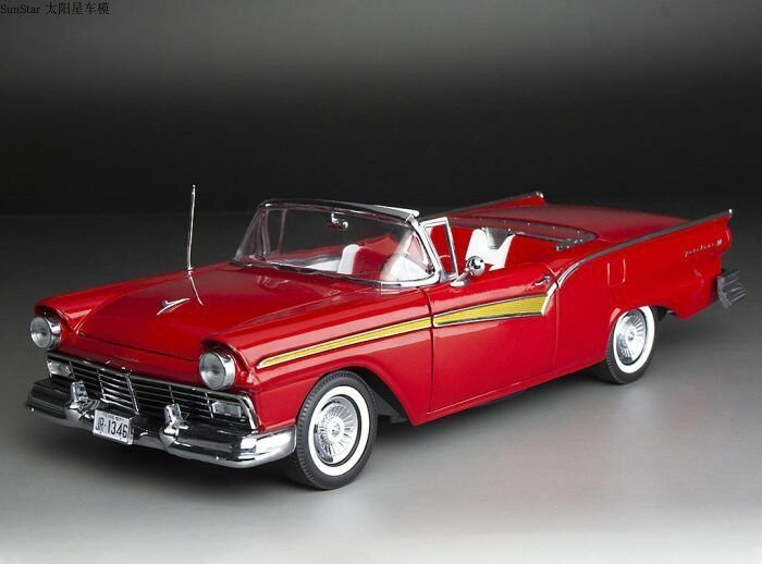Sun Star Модель автомобиля в масштабе 1:18 1957 Ford Fairlane 500 Convertible Red