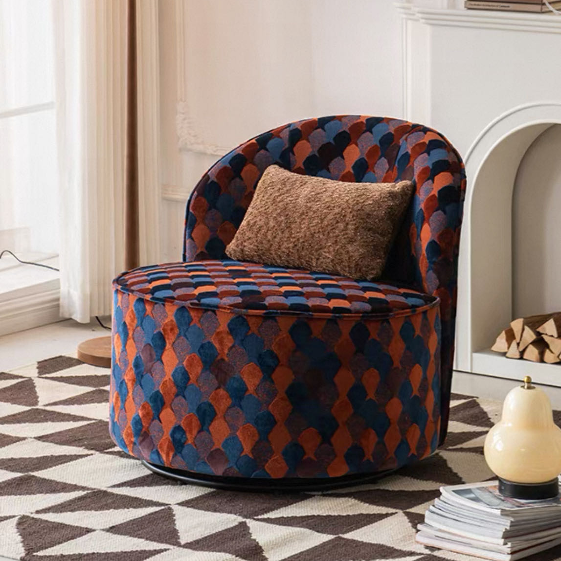 Интерьерное круглое поворотное кресло без подлокотников Calvario