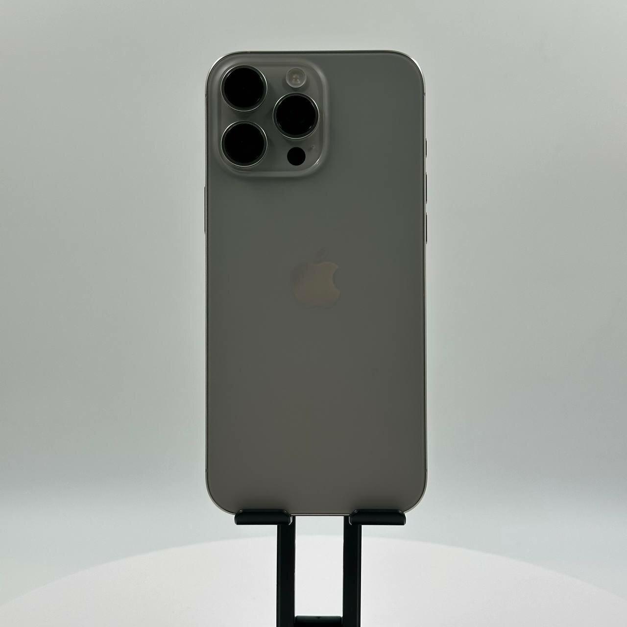 Смартфон Apple iPhone 16 Pro Max 256 Гб, Dual: nano SIM + eSIM, натуральный титан