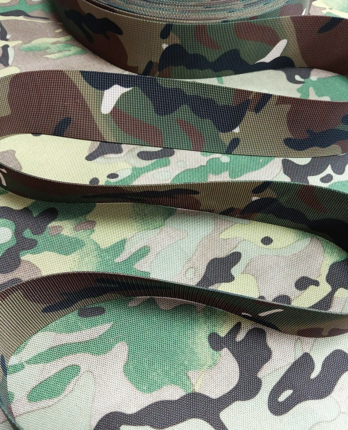 Лента ременная (стропа) 50 мм принт №421-2 мультикам 300D 44 гр/м - отрез 2 метра