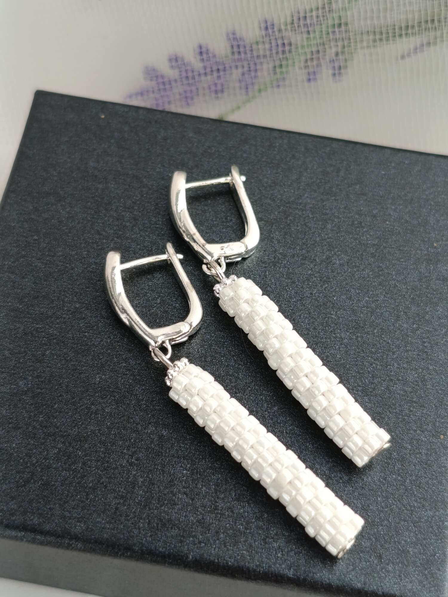 Серьги с подвесками, бисер