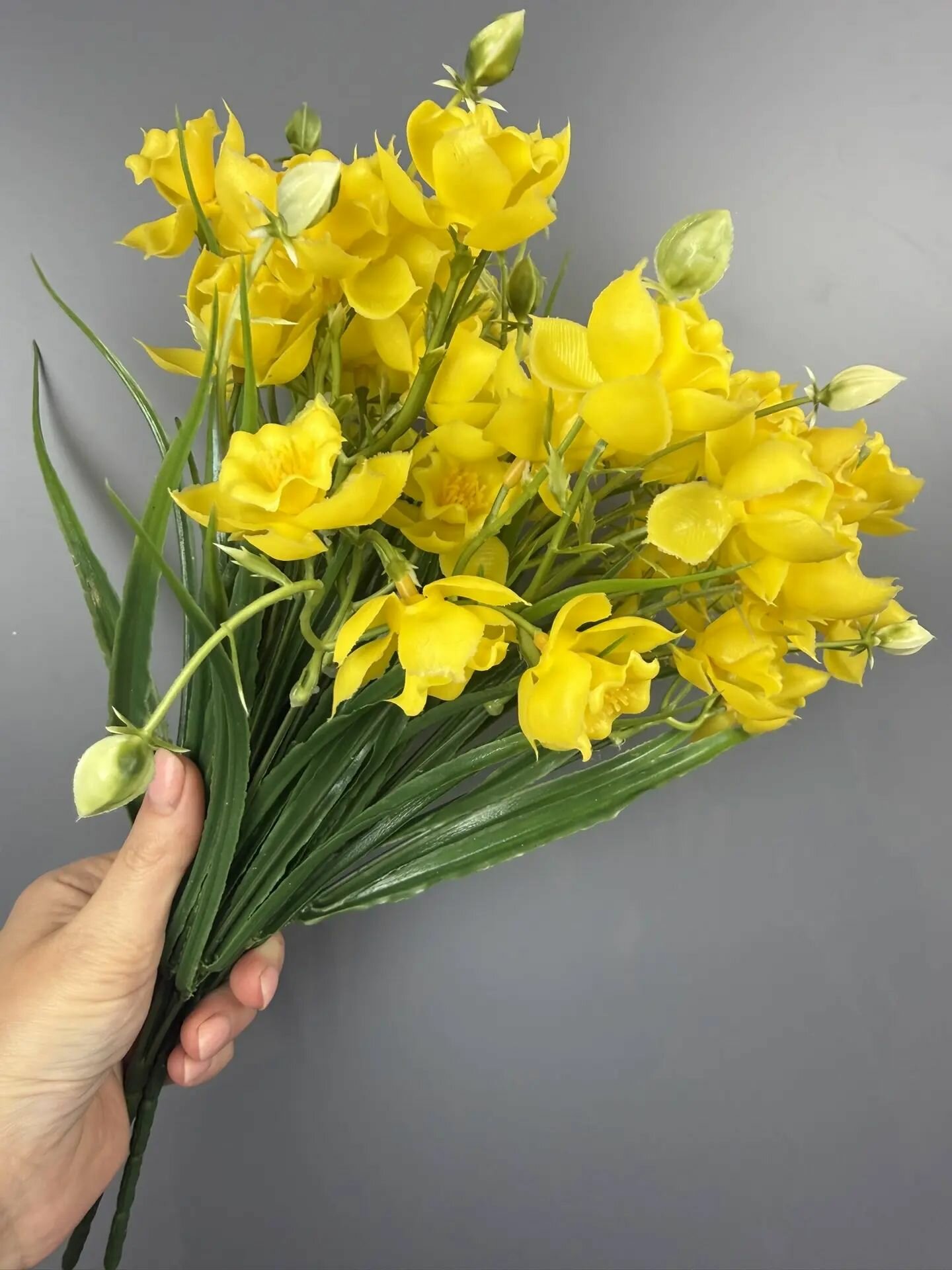 Искусственные цветы нарцисс для декора пасхи букет весенний 35 см из силикона 3 букета 45 цветков