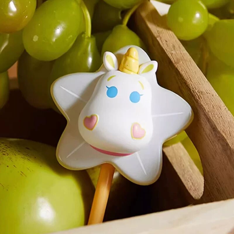 Оригинальный коллекционный магнит на холодильник Miniso Disney Anniversary Retro Stamp в подарочной коробке (Blind Box)