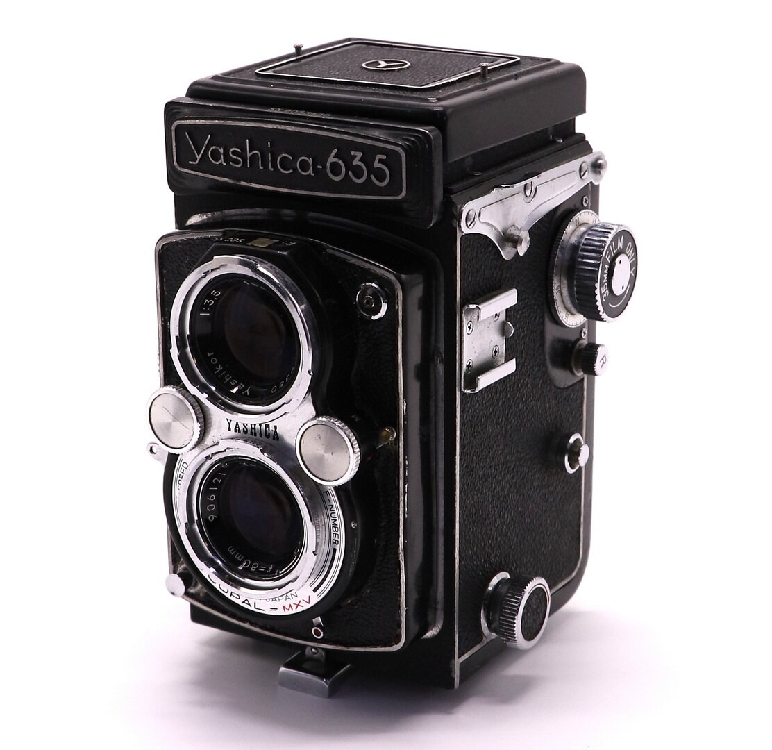 Плёночный фотоаппарат Yashica 635 (Japan)