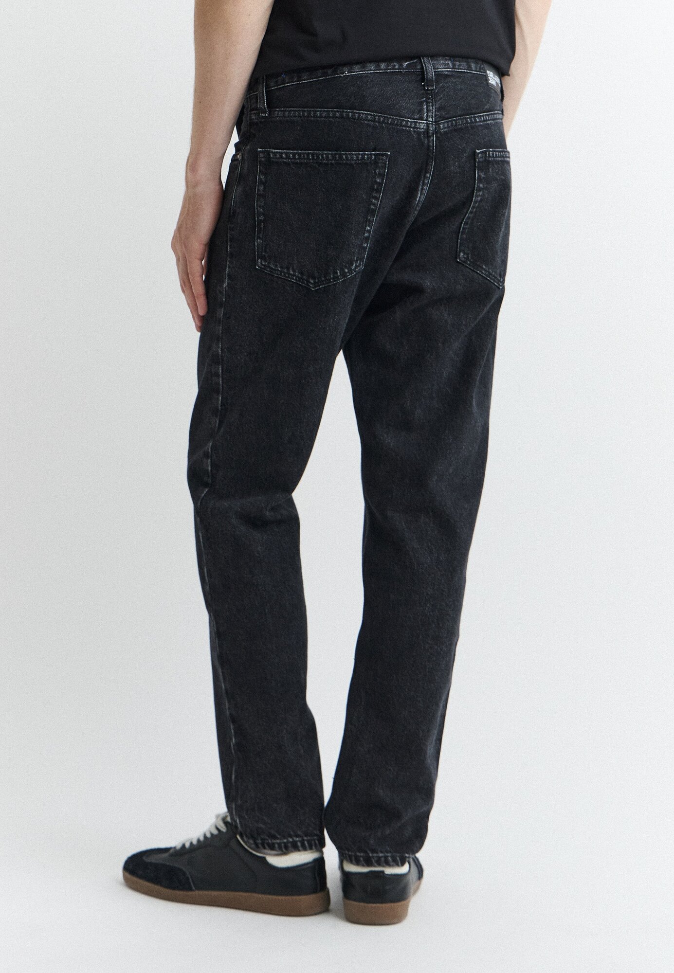 Джинсы зауженные KARL LAGERFELD JEANS, размер 33/32, черный — фото 1