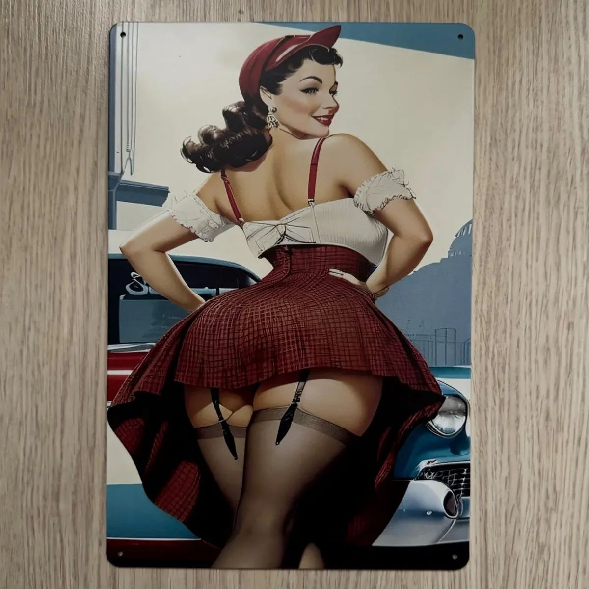 Табличка металлическая интерьерная Pin-Up Девушка Пинап
