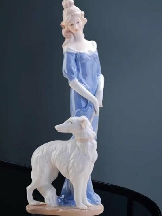 Статуэтка Западный стиль с собакой, высота 29 см, длина 13 см