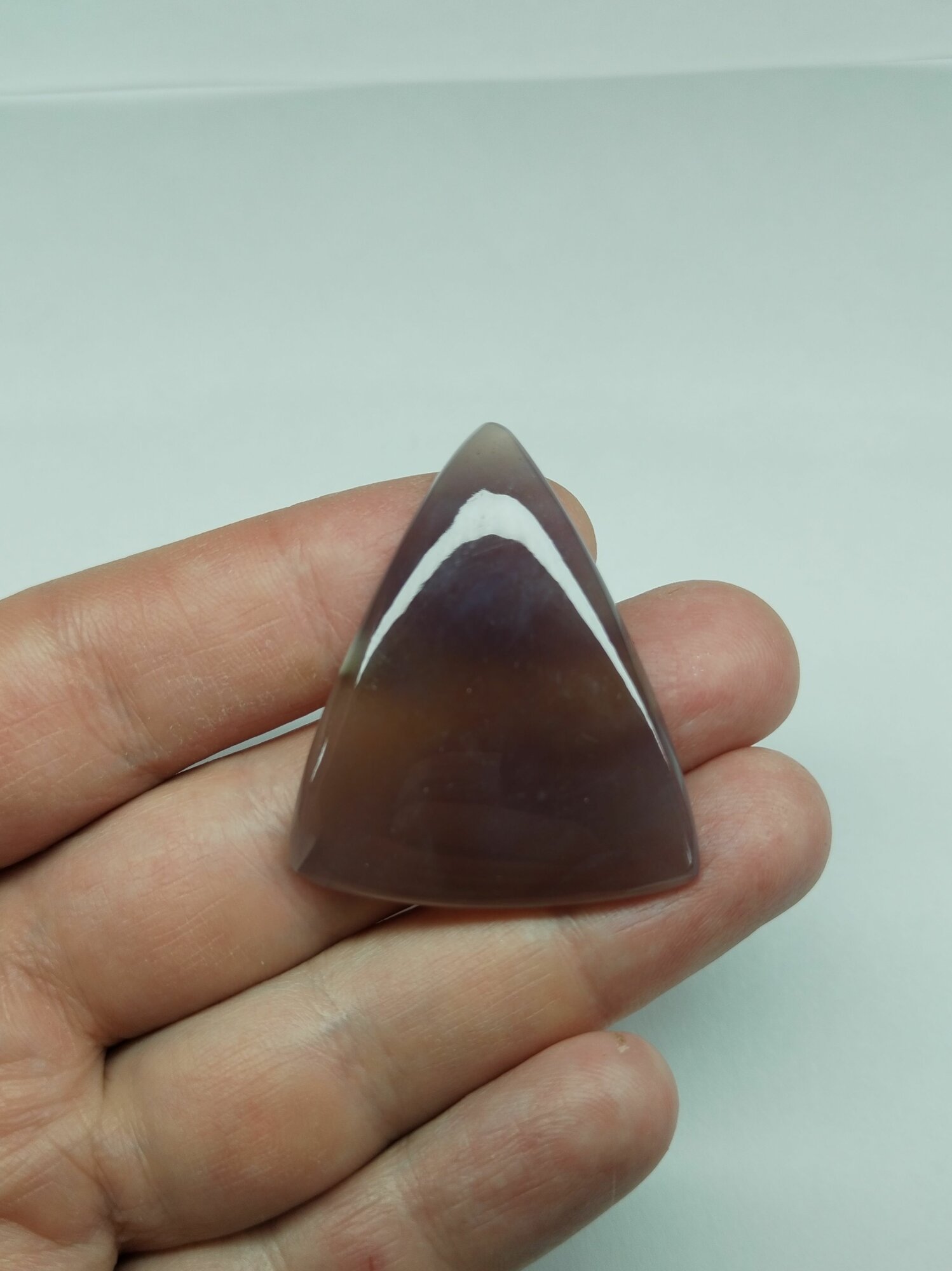 Кабошон из натурального камня Халцедон.