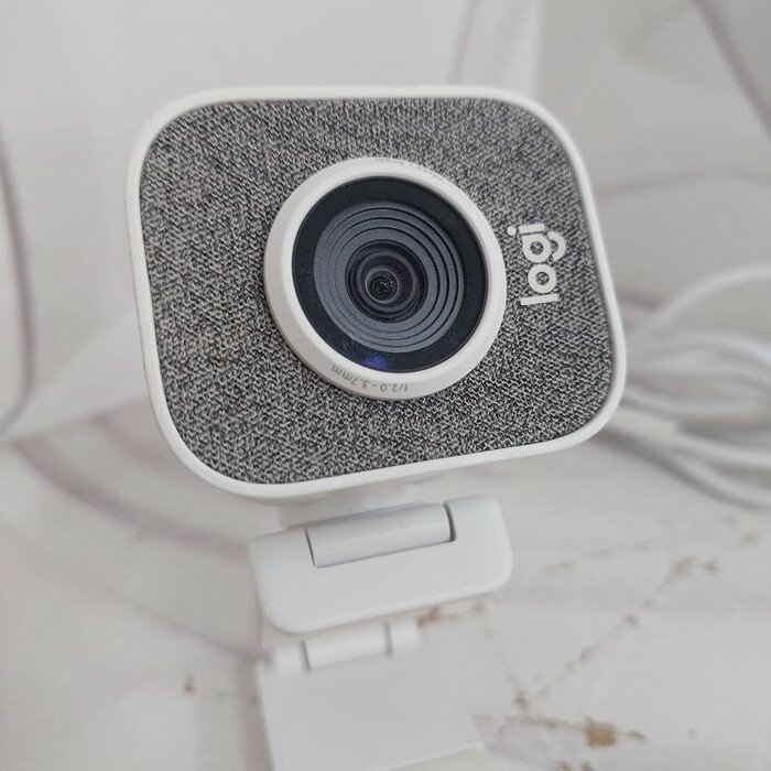 Веб-камера Logitech StreamCam — фото 1
