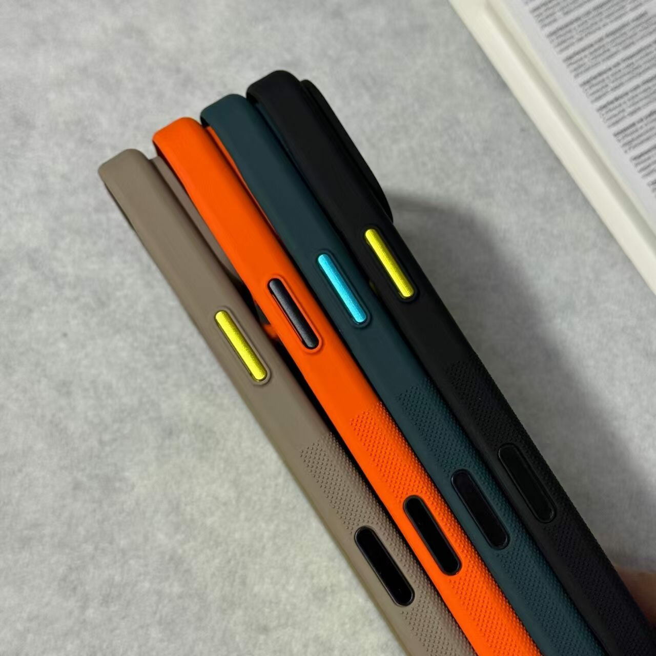 Защитный чехол iPhone 17 Pro Max. Поддержка MagSafe и управления камерой — фото 1