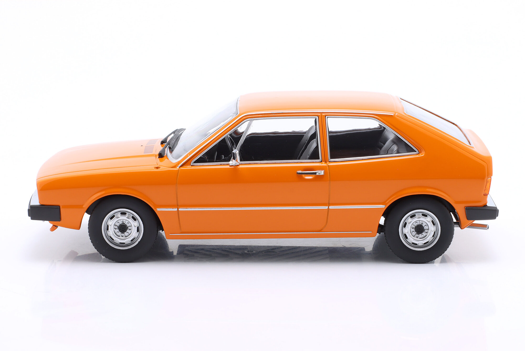 Модель коллекционная KK-SCALE Vw scirocco MK1 l 1975 orange — фото 1
