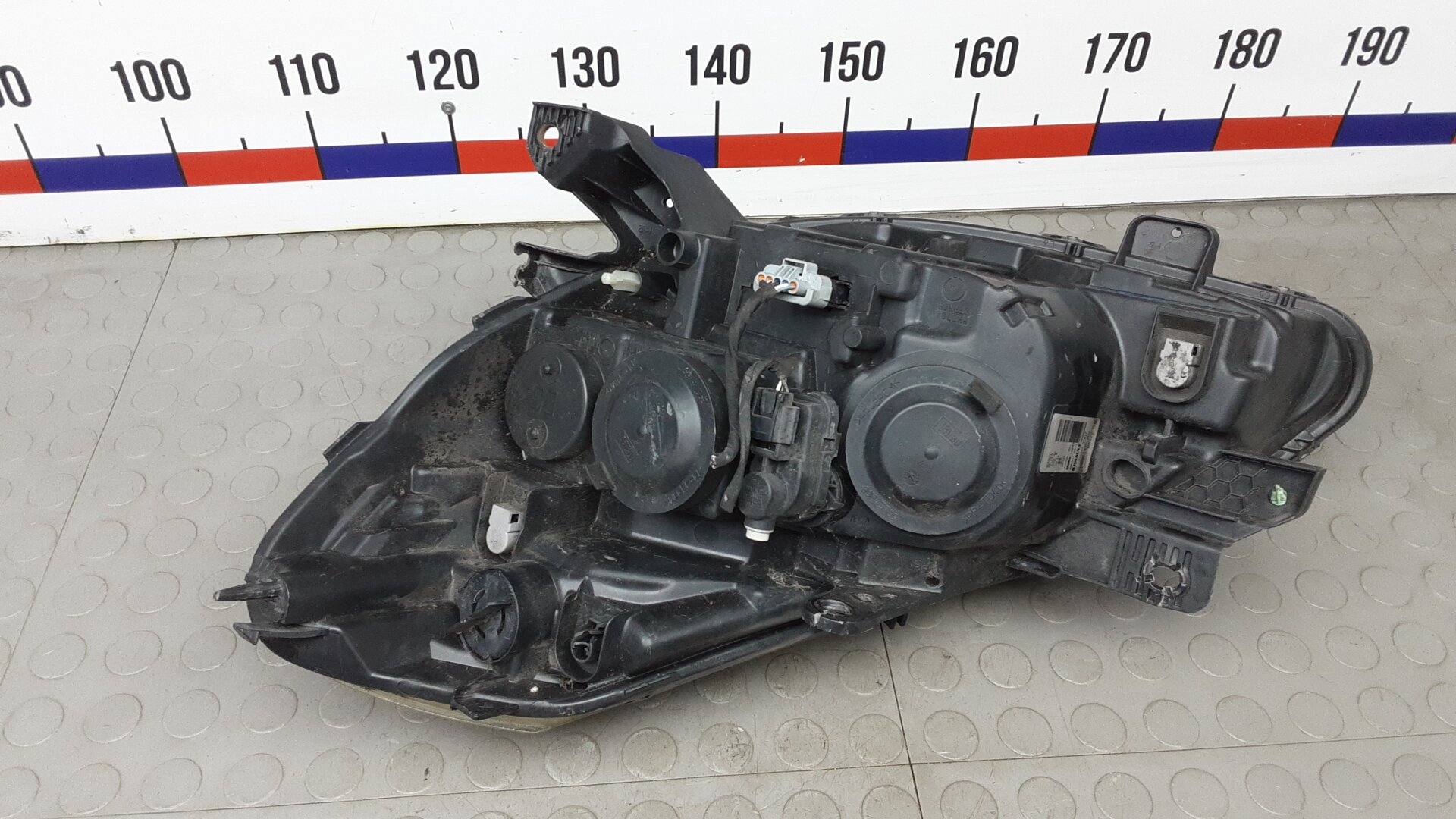 Фара правая RENAULT CLIO 3 — фото 1