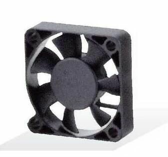 ADDA AD0424HX-G70 4010 24V 0.09A Инверторное охлаждение 2-проводной вентилятор