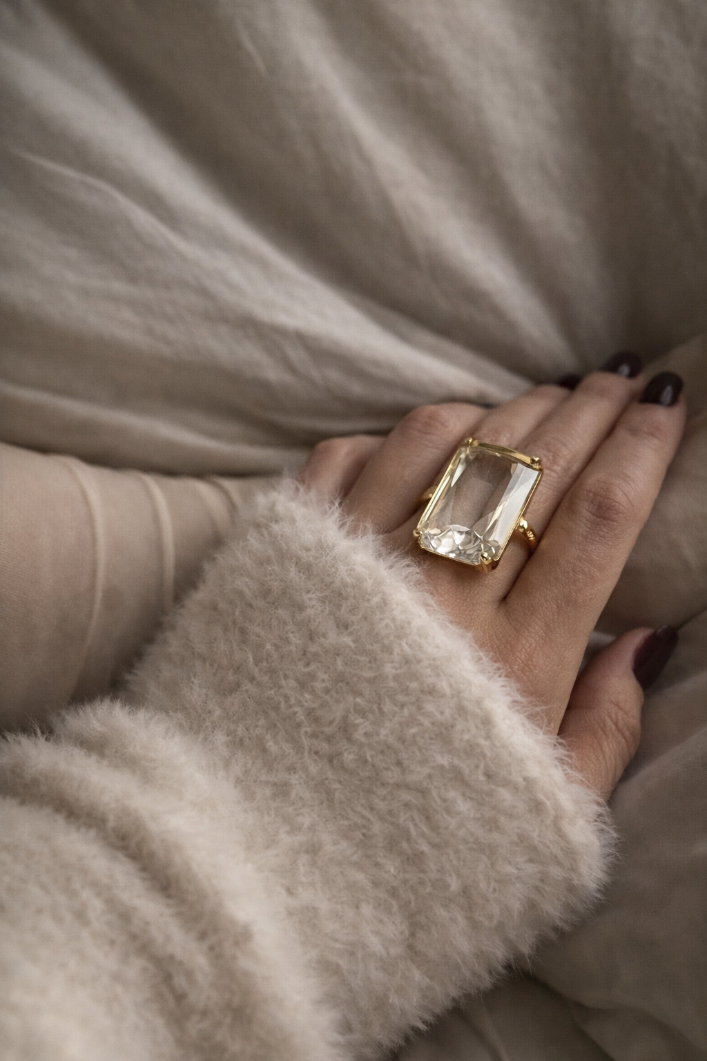 Кольцо помолвочное, кристалл