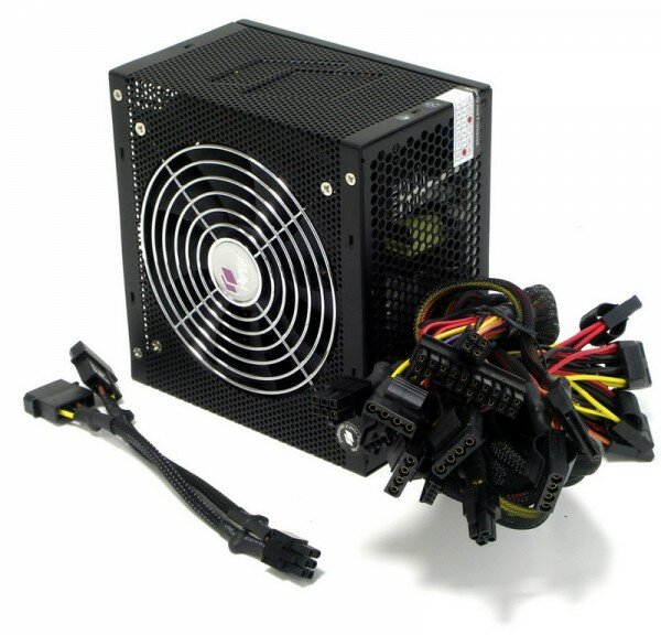 Блок питания 530W HIPER 24+8+4/6PCI-E/2SATA/120fan ATX