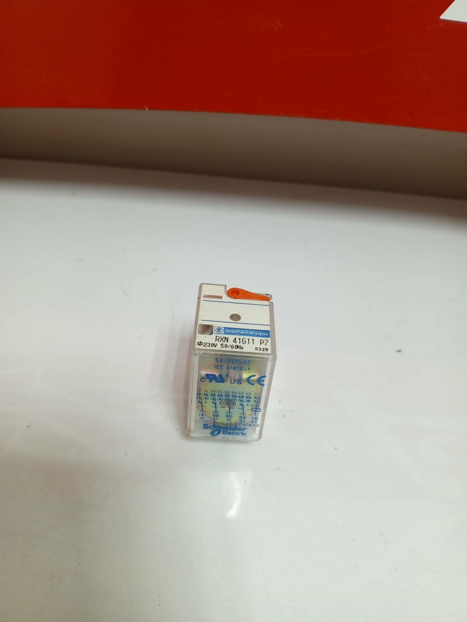 Промежуточное электромагнитное реле Telemecanique RXN 41G11 P7 от Schneider Electric